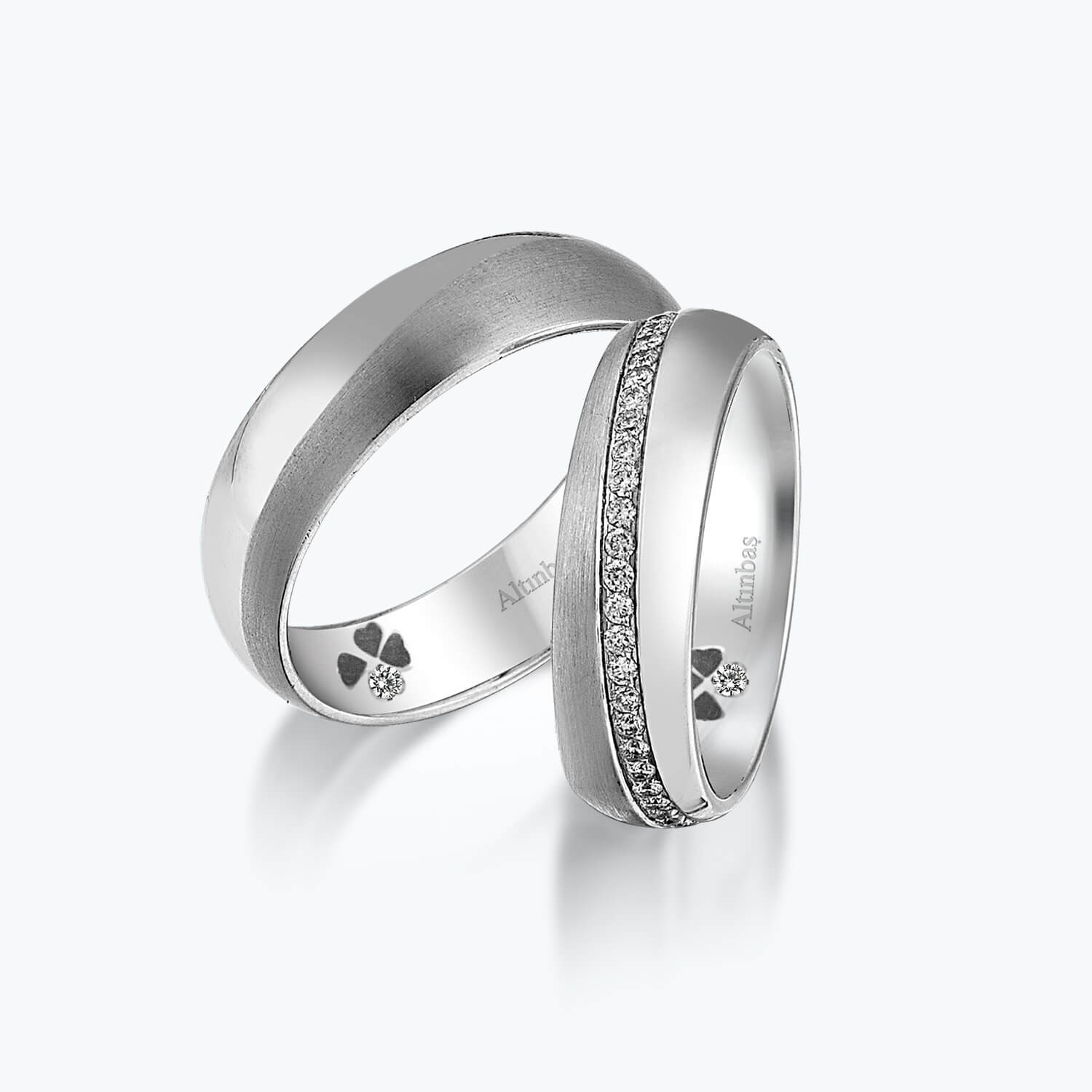 Clovers Pırlantalı Altın İkili Alyans