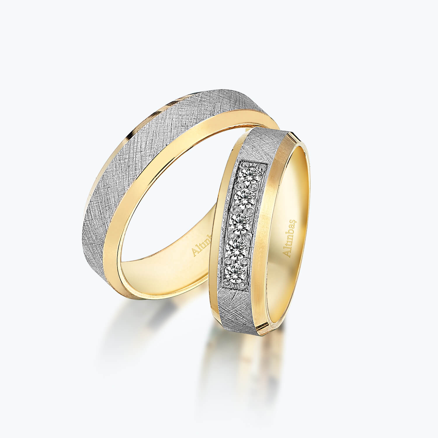 Clovers Pırlantalı Altın İkili Alyans