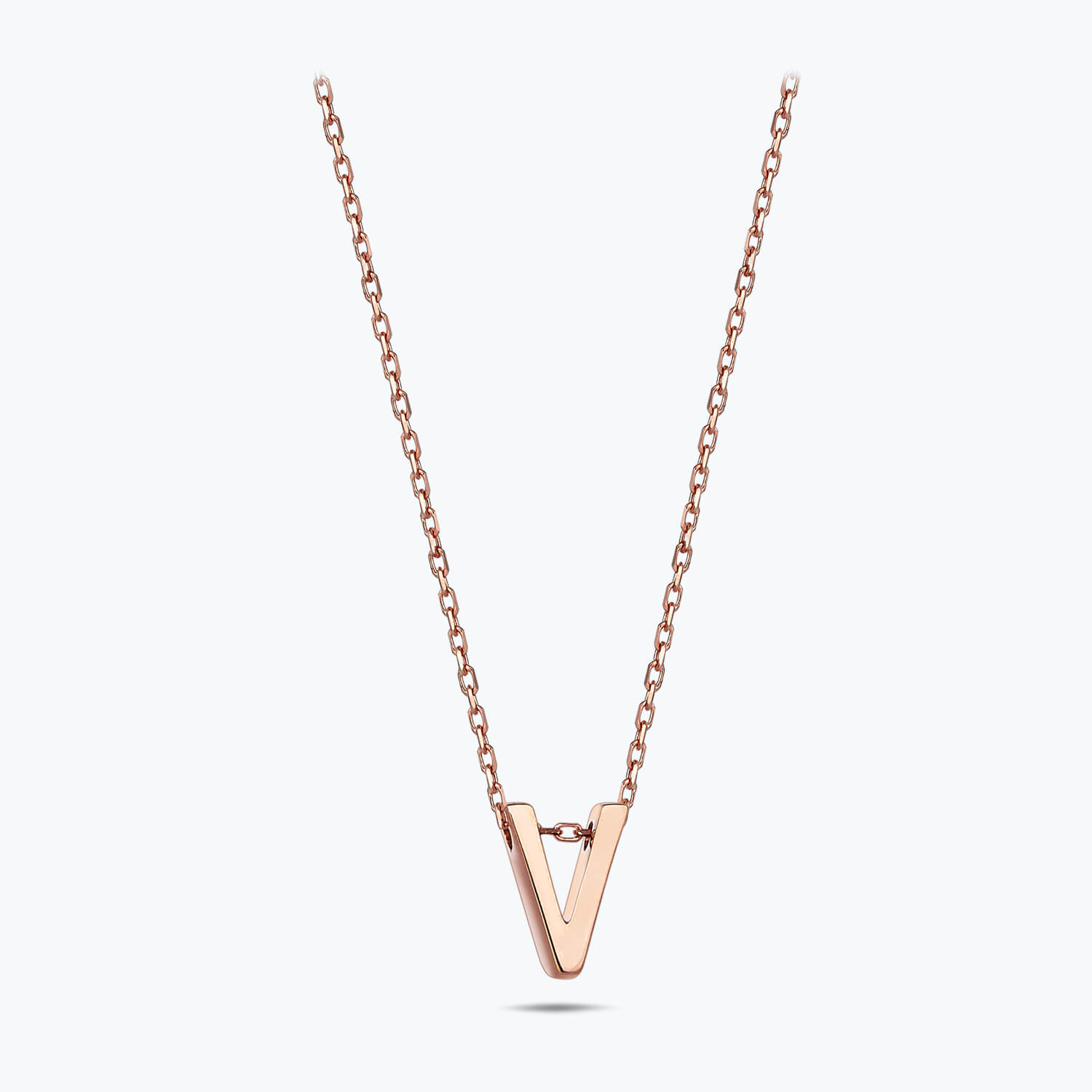 Altın V Harfi Kolye